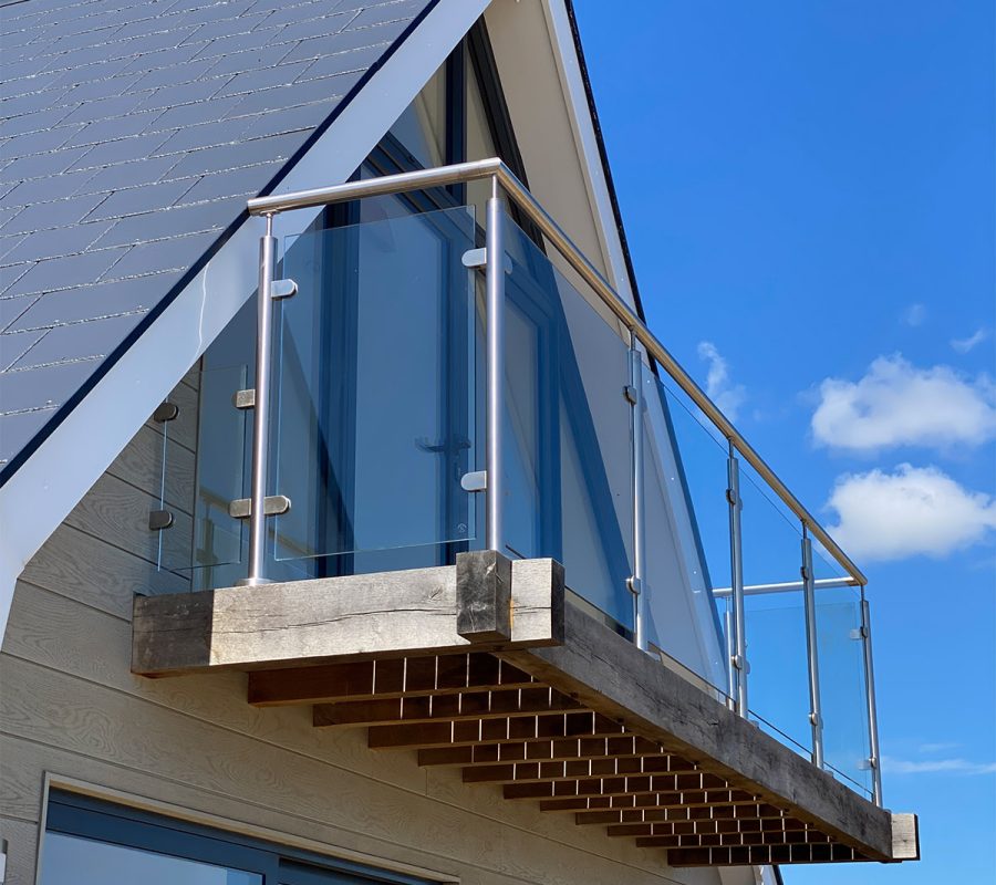 Balustrade installer Stainless Steel & Glass Balustrades installation